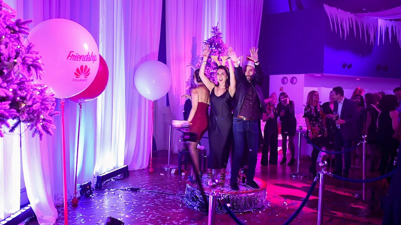 De ce sa inchiriez un VideoBooth 360 grade la nunta ta?